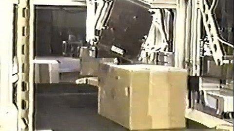 High Speed Labeling Robot - Macron Dynamics